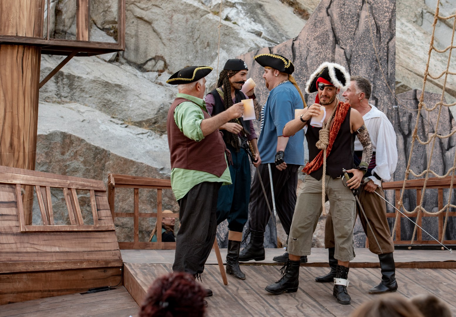 Внимание! Пеещи пирати дебнат на Бунарджика в Пловдив (Фотогалерия ...